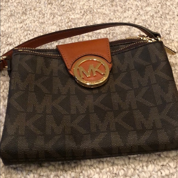 Michael Kors | Bags | Mk Mini Organizer Crossbody | Poshmark